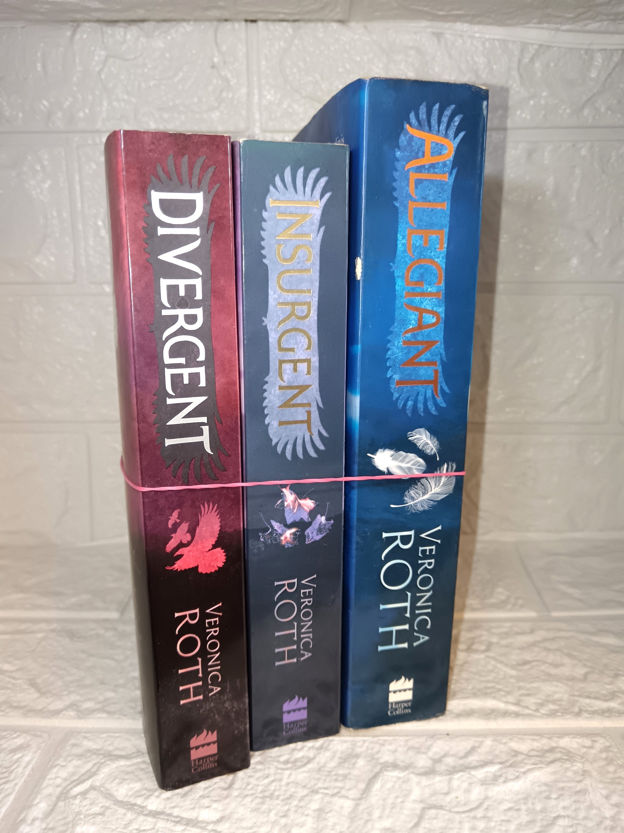 The Divergent Trilogy (Veronica Roth) – Readmatter