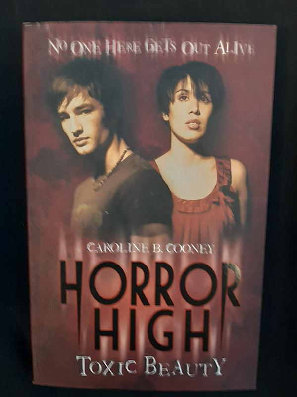 Caroline B Cooney – Readmatter